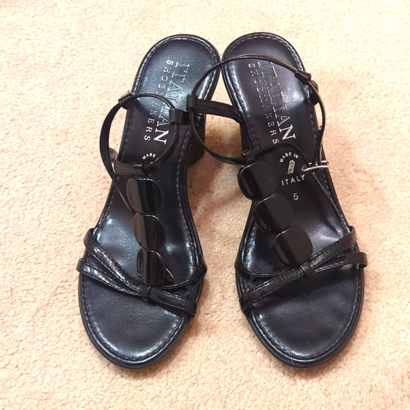 Italian Shoemakers | Shoes | Italian Shoemakers Size 5 Black Wedge With ...